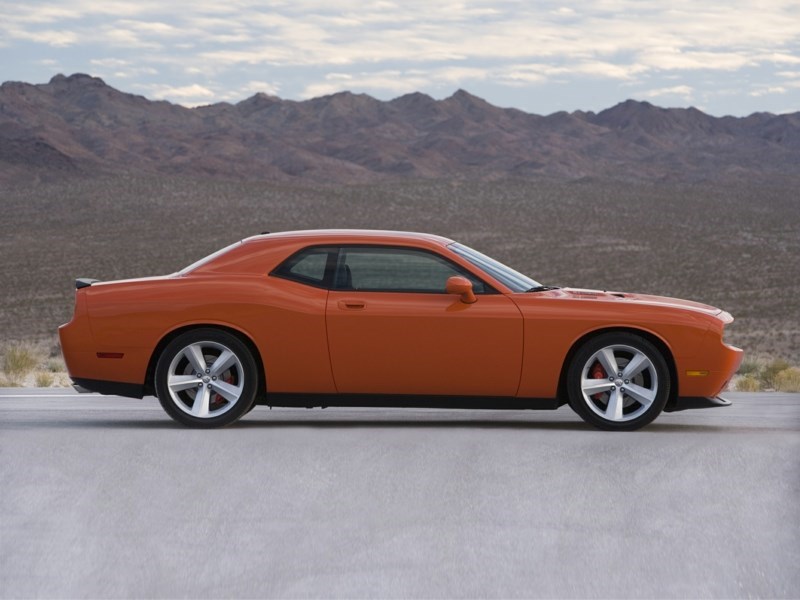 Ottawa's 2010 Dodge Challenger SE/SXT New Model Overview and Selection